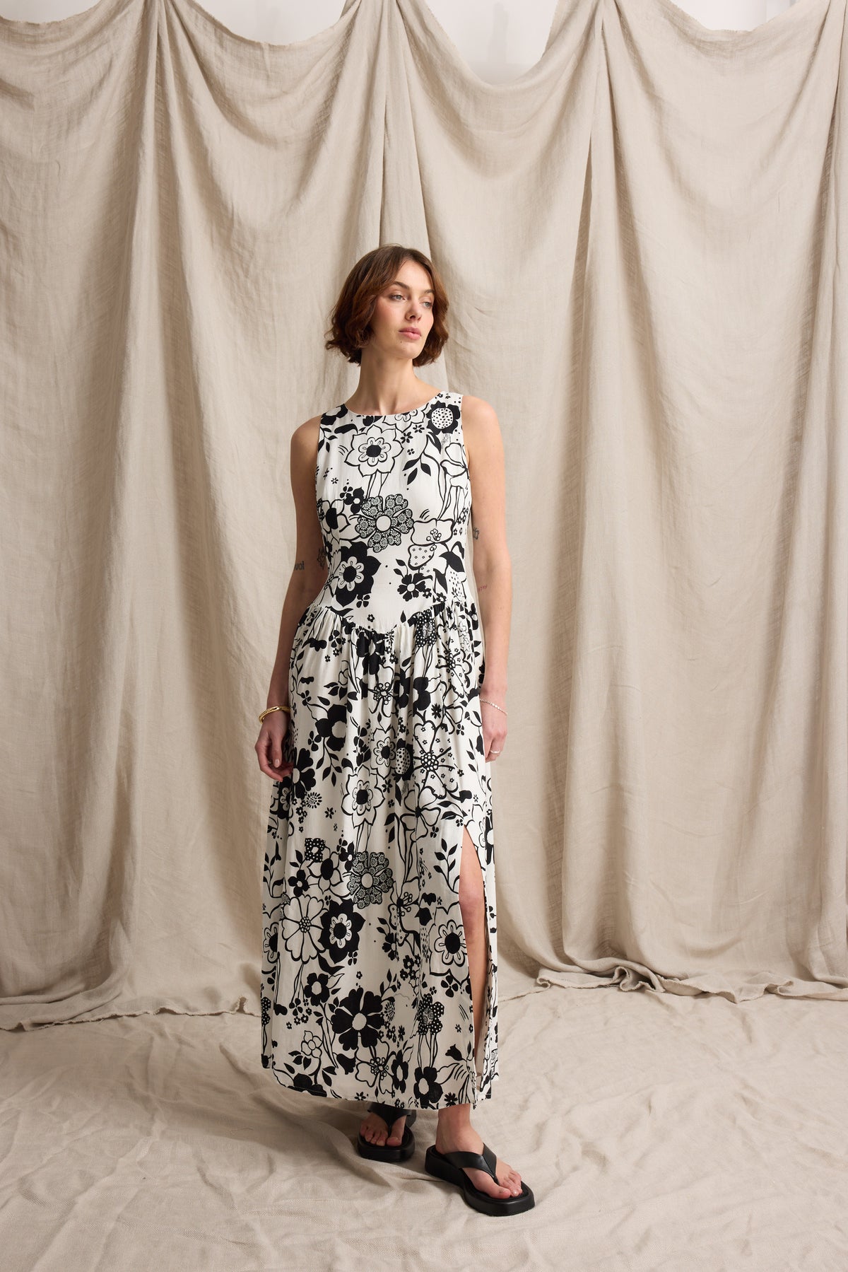 Shop Bella Waist Detail Dress (Mod Daisy Print) | Max