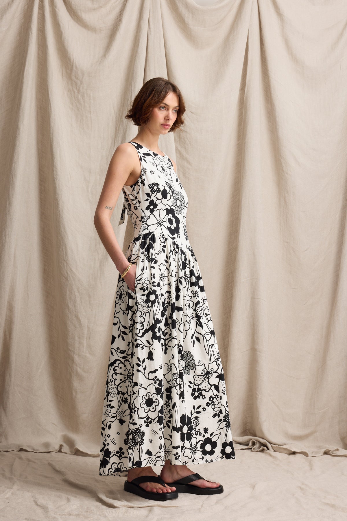 Shop Bella Waist Detail Dress (Mod Daisy Print) | Max